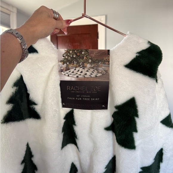 Rachel Zoe | Holiday | Rachel Zoe Faux Fur Christmas Tree Skirt | Poshmark